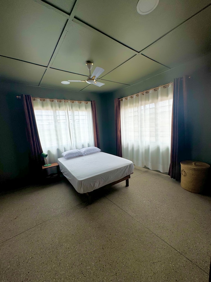 Room In Accra - Accra