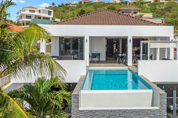 Luxury 5br/4.5 Bath Villa | The Cove By Bocobay - キュラソー島