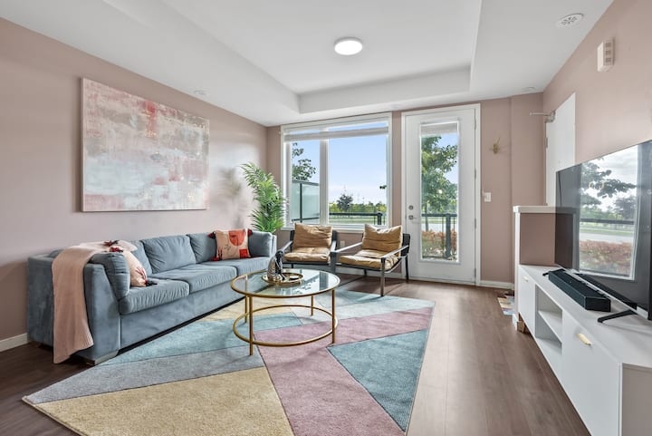 Charming Family Townhouse - Ajax