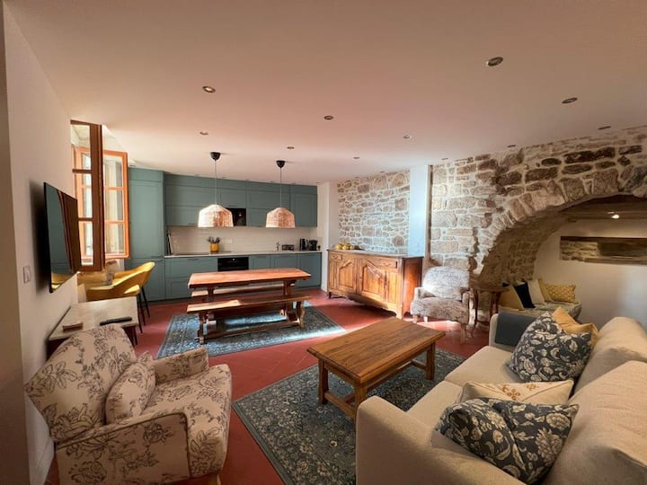 Authentic Maison In Old Town - Forcalquier