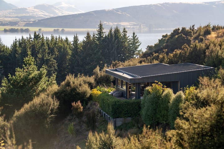 The Banya Unbeatable Mountain & Lake Views Wanaka - Wanaka