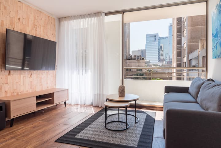 Art & Style, City & Pool View, 2 Ensuites, Parking - Santiago