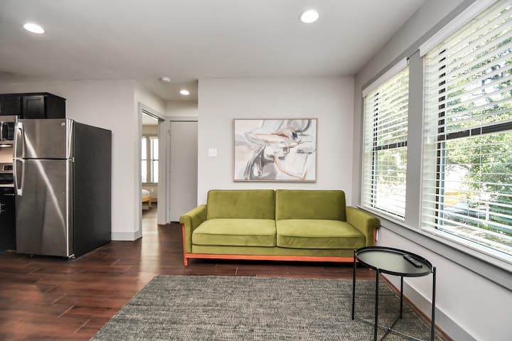 Modern Luxury River Oaks 1bd W/ Parking, Fast Int - Houston, TX