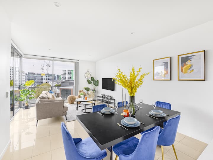 Modern 3br Riverside Apt W/parking Near Shops&park - Oxley