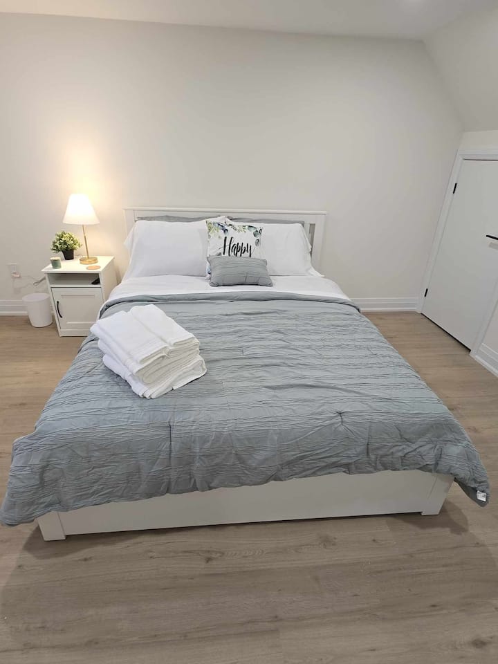 Tranquil Haven Home By The Lake4 - Burlington