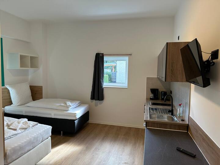 Hive Apartments - An Der B6 Giesen  Für 2 Personen - Giesen