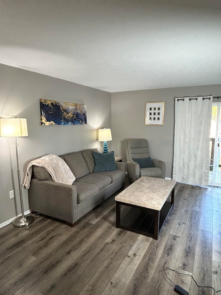 Cozy Condo With No Stairs, And Arcade Games! 5 Bed - Branson, MO