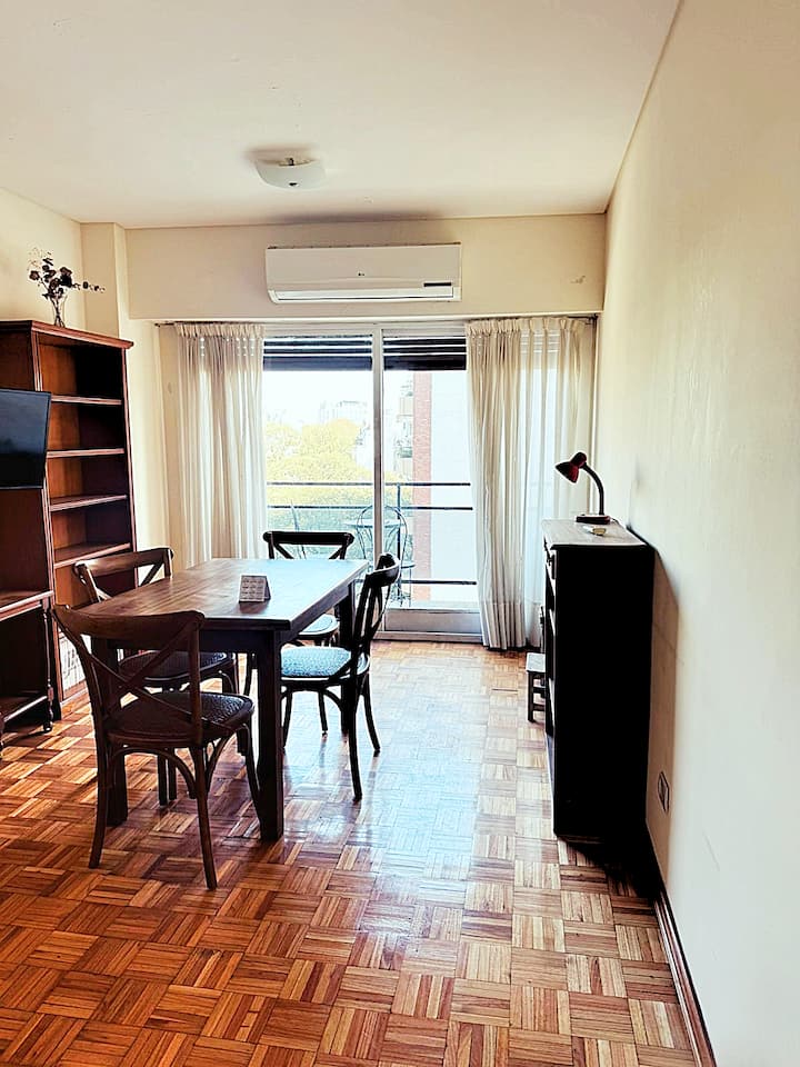 Departamento En Palermo. Frente A La Plaza. Ideal - Buenos Aires