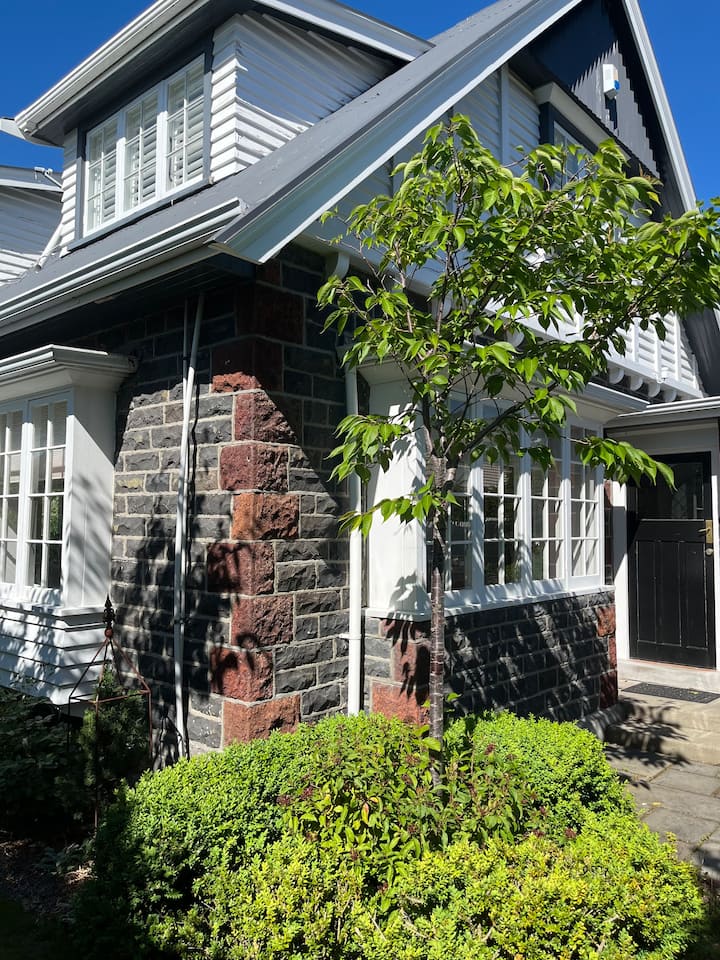 Character House By The Sea - 크라이스트처치