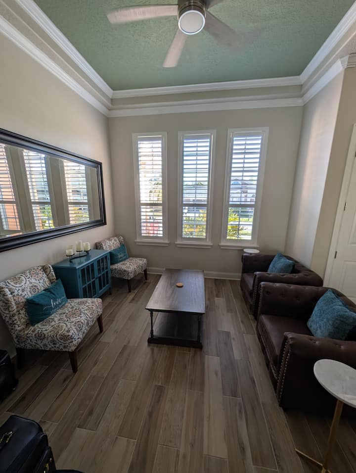North Tampa 5br+loft |Pool Sleeps 14 |Owner Hosted - Tampa, FL