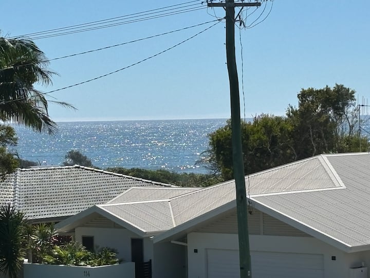 Middle Rock Beach Unit 2 - Lake Cathie