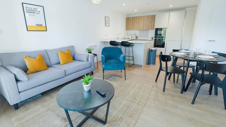 Luxury Manchester Apartment - Yellow - Stockport