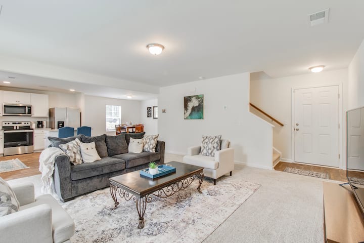 Modern & Private Lexington Retreat Near Columbia! - Swansea, SC