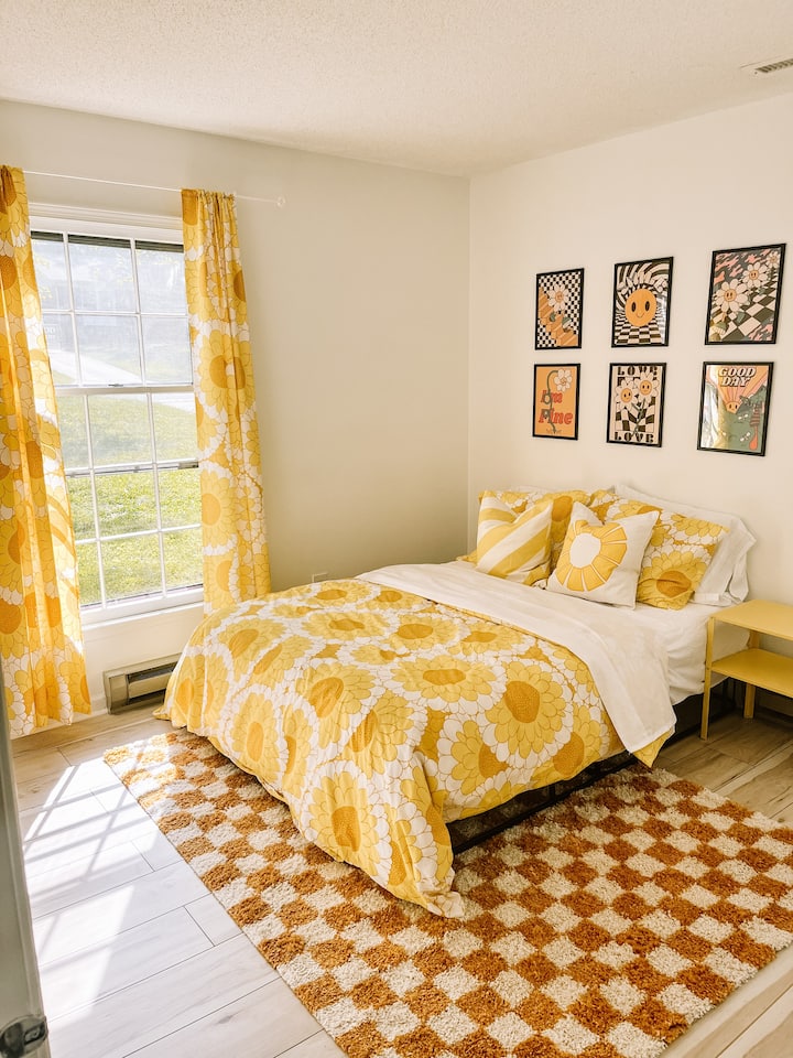 Groovy Stay In Durham! - Durham, NC