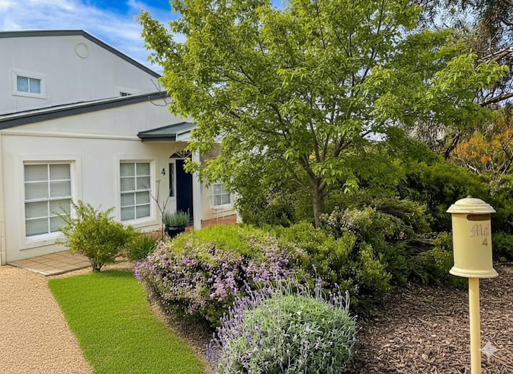 Four On Wells - Streaky Bay