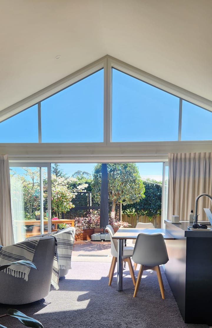 Modern Townhouse Escape - Mosgiel