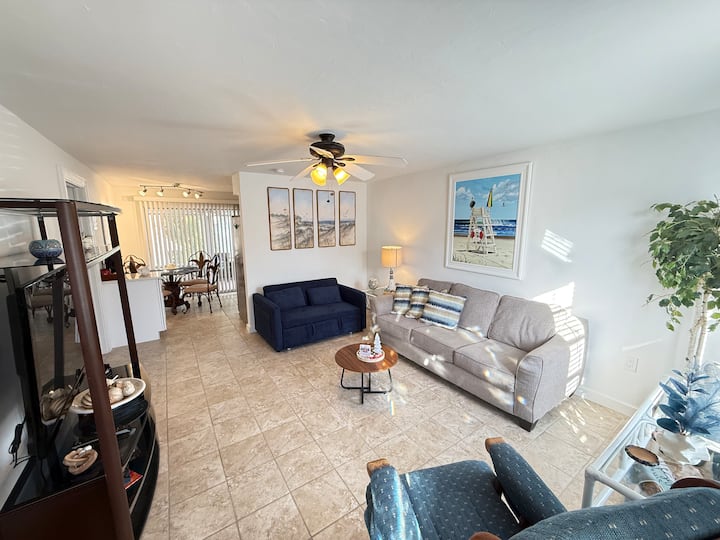 Blue Oasis In Downtown Naples - Beach Access, Naples