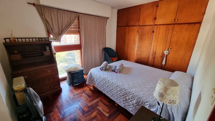 Cozy And Luminous Right In The Middle Of Guemes. - Córdoba