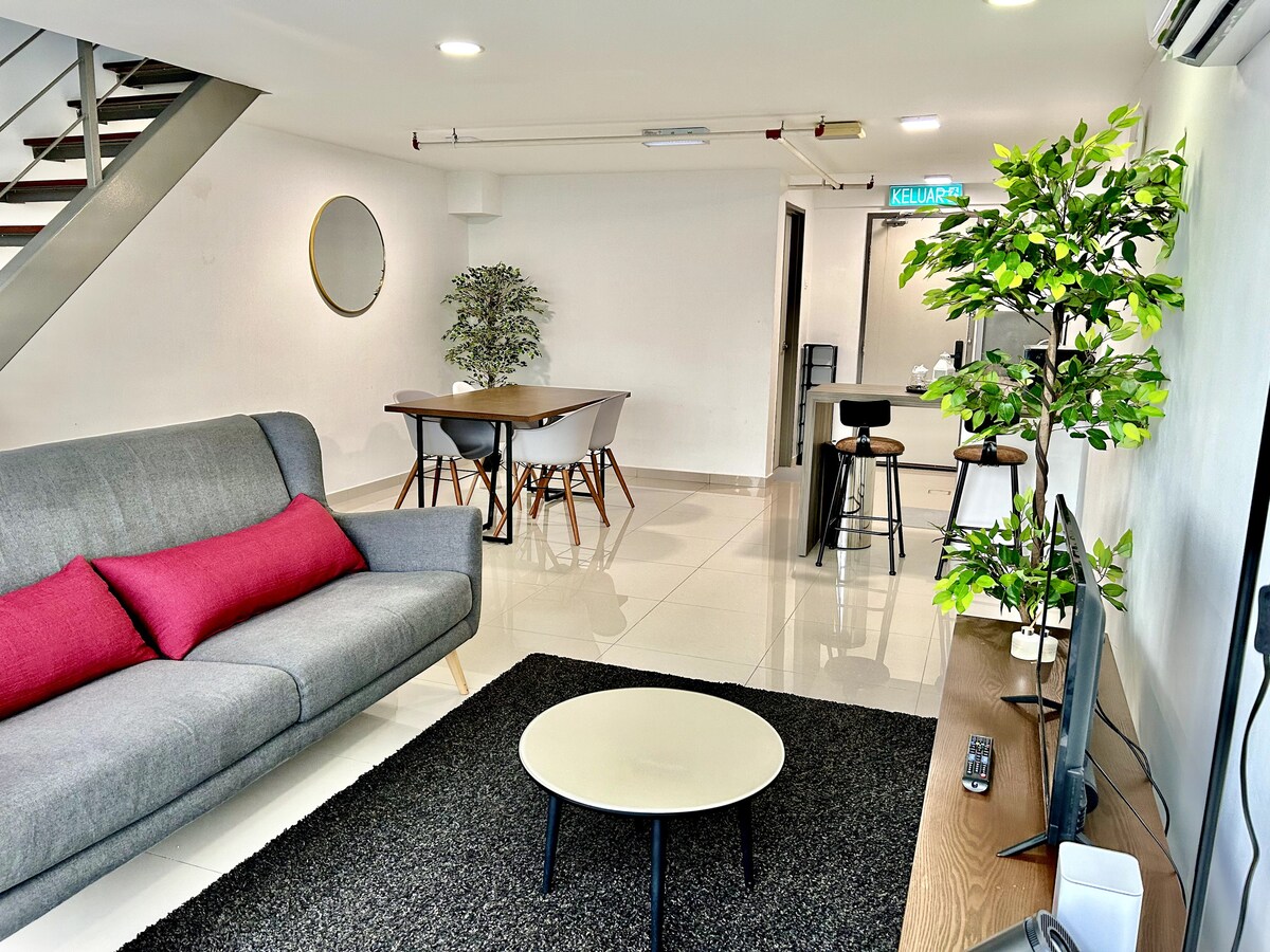 PJ-Pinnacle,Duplex,Projecteur, PrkgGRATUIT,LRT, 6pax - Lofts à louer à ...