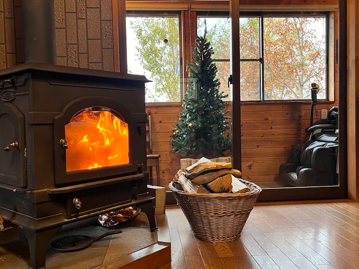 暖かい薪ストーブで暮らす貸別荘 - Shiga