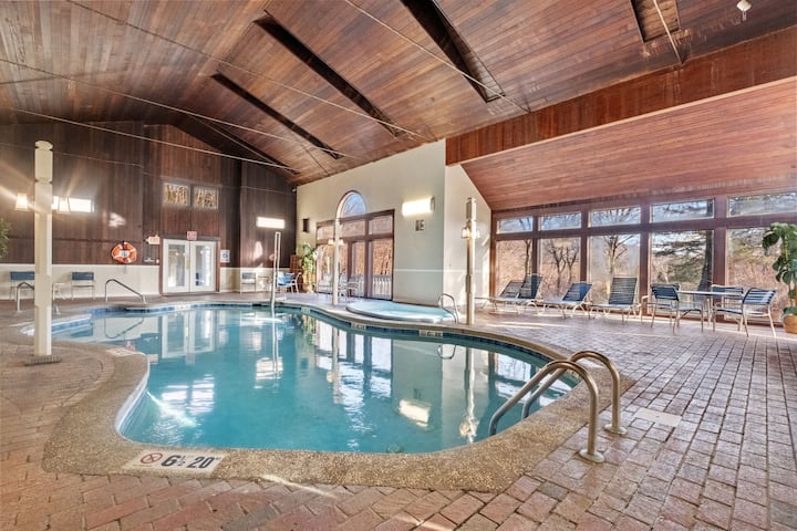 Cozy Condo In Gated Community Sleeps 4 - New Hampshire (State)