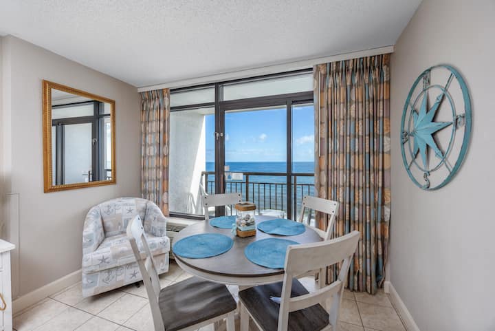 *New - Beautiful Ocean Front! Sleeps 6 - South Carolina