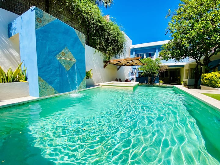 Flores Y Gemas/ Coral - Mérida