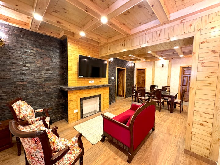 The Lake House @ Mall Road With Onsite Parking - Nainital