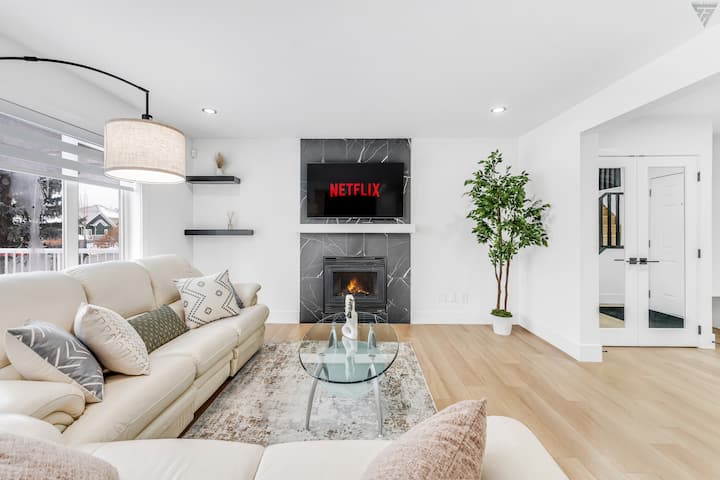 Hot Tub| Patio| Netflix|stylish Retreat|central Ac - Beaumont