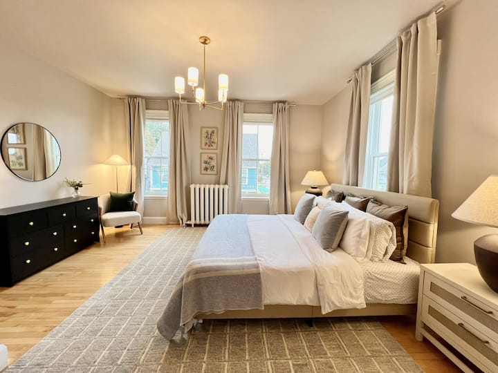 Elegant Heritage Retreat In Downtown Waterfront - Charlottetown