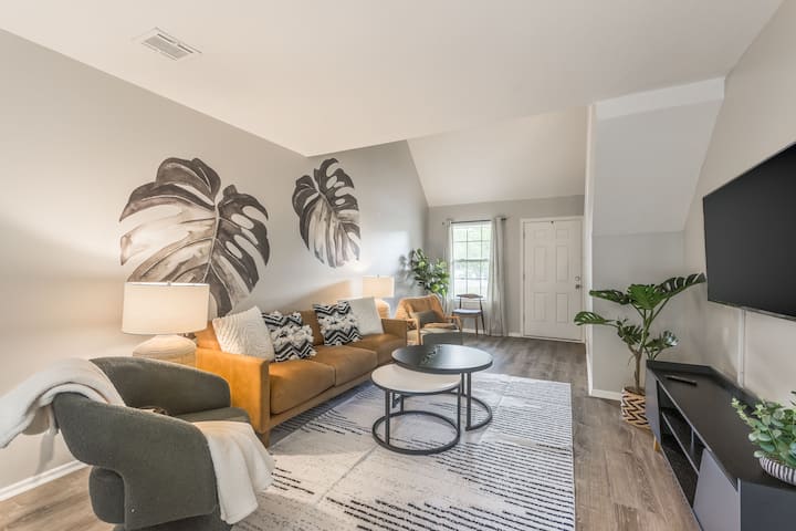 Premium: Corp/relo Fur Friendly - Kearney, MO