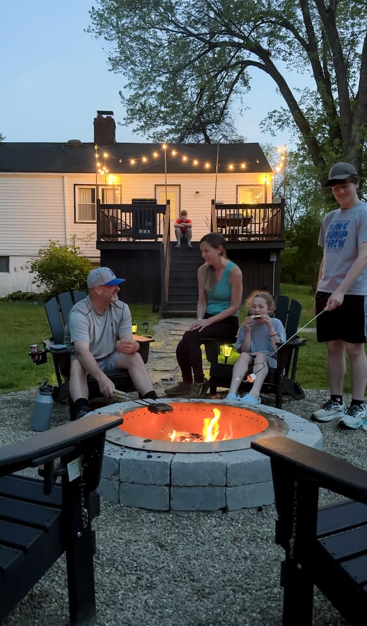 Scenic Cvnp | Hot Tub | Fire Pit | Dog Friendly - Northfield, OH