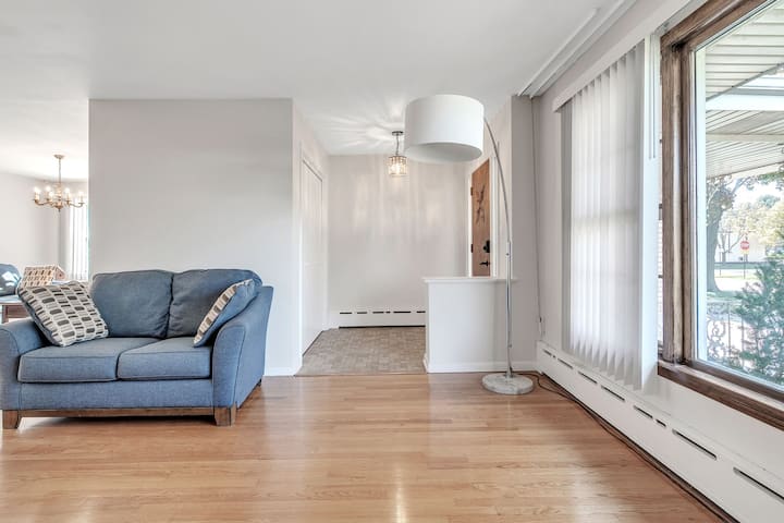 Spacious 2br | Quiet Long-term Stays | Niles, Il - Niles, IL