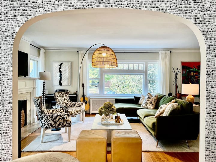 Designer Luxe Getaway In The Heart Of Linden Hills - Minneapolis, MN