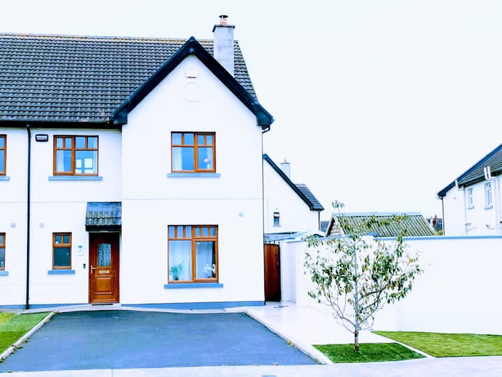 Budget Friendly King Room Limerick - Limerick