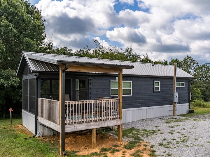 Clapp Farms Cabin - Jefferson City, TN