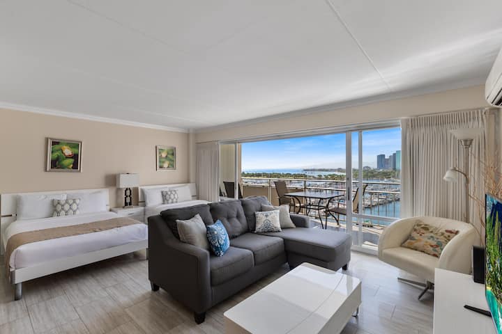 Oceanview Waikiki Resort Condo -Sleeps 5 W/parking - 檀香山