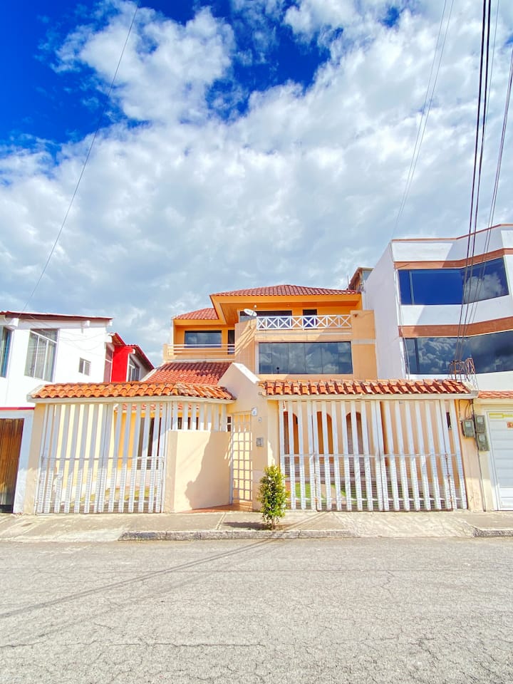Family Home For Unforgettable Moments - Riobamba