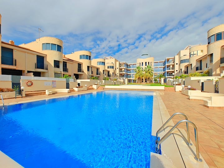 Elegant Coastal Home - Pool, Parking, Promenade - La Zenia