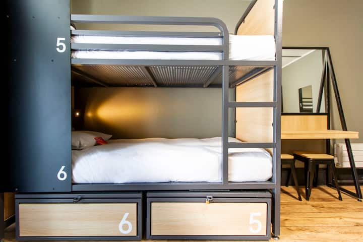 Generator - 6-bed Female Dormitory Room - Dublin