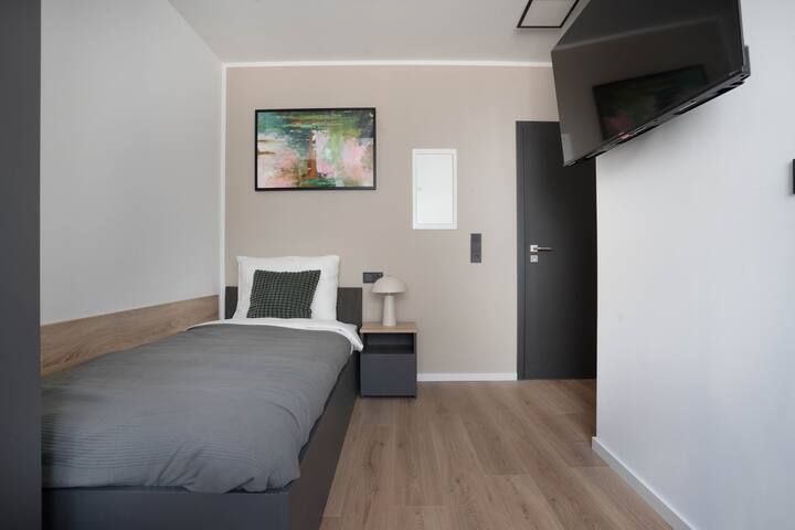 Awesome Central Apartment In Bonn | Home2share - Bonn