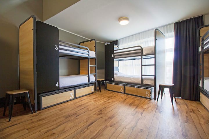 Generator - Private 8-bed Room – Shared Bathrooms - Dublin