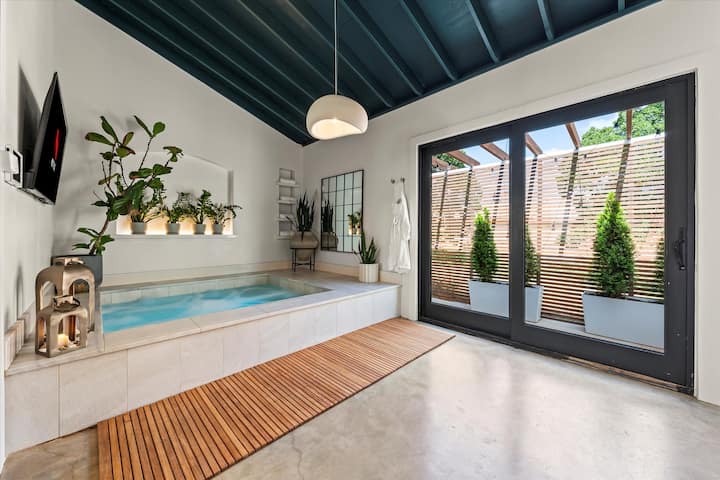 New Balance • Hot Tub • Fall Walk To Downtown - Lake Lawtonka, OK