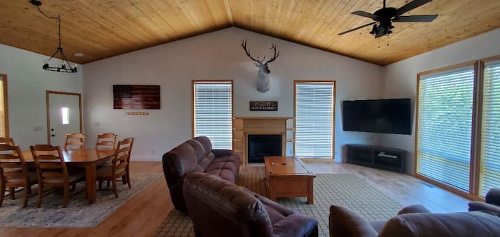Private River Paradise - Pine Valley, UT