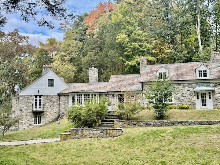 Beautiful 6 Bedroom House - Bedford, NY