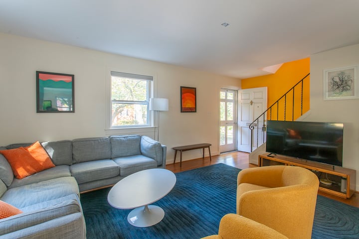 Cozy & Spacious 2br Walkable Shops, Dining & Parks - Raleigh, NC