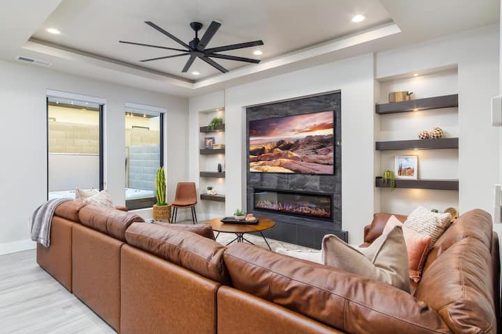 Desert Dwelling | Private Spa | Waterpark Included - Hurricane, UT