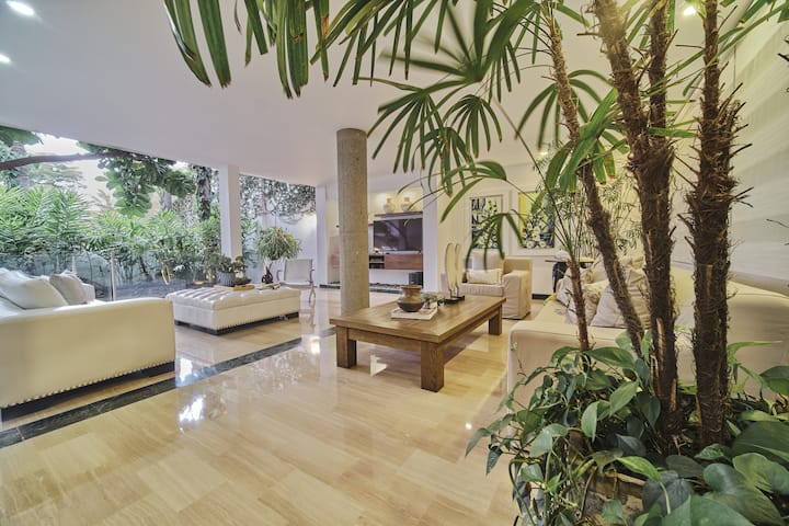 Right In The Heart: Comfort + Greenery +Calm - Cali