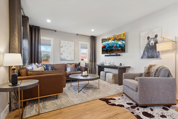 Little Bear Bungalow In Olde Town Arvada - Arvada, CO