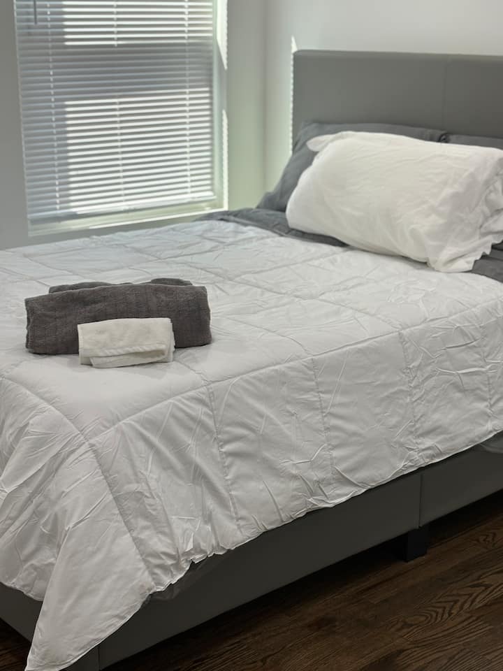 Brand New Bedroom In Heart Of Atl - Atlanta, GA